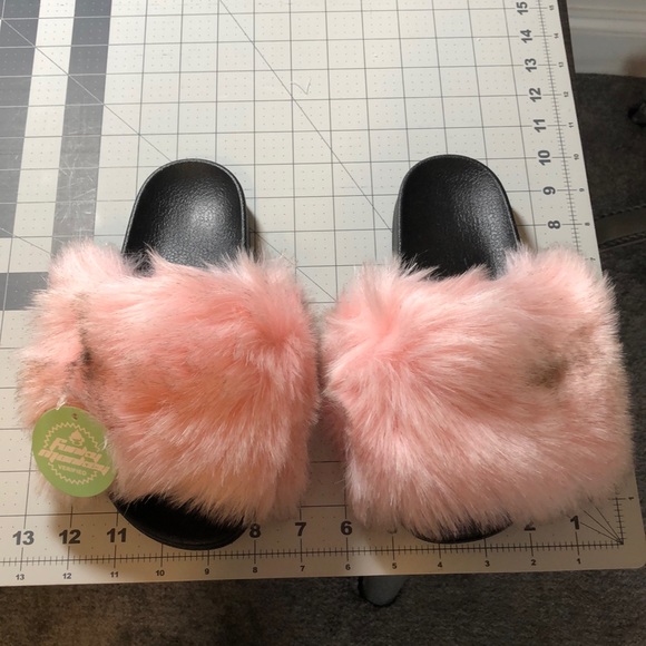 Funky Monkey | Shoes | Nib Pink Faux Fur Slides | Poshmark